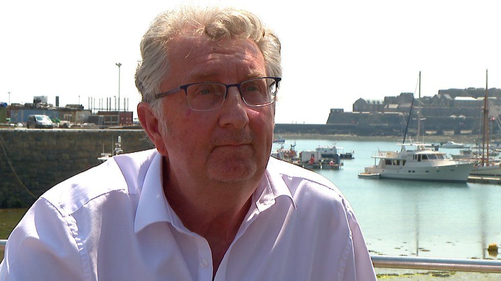 Travel Trident boss excited by new Herm ferry contract - BBC News
