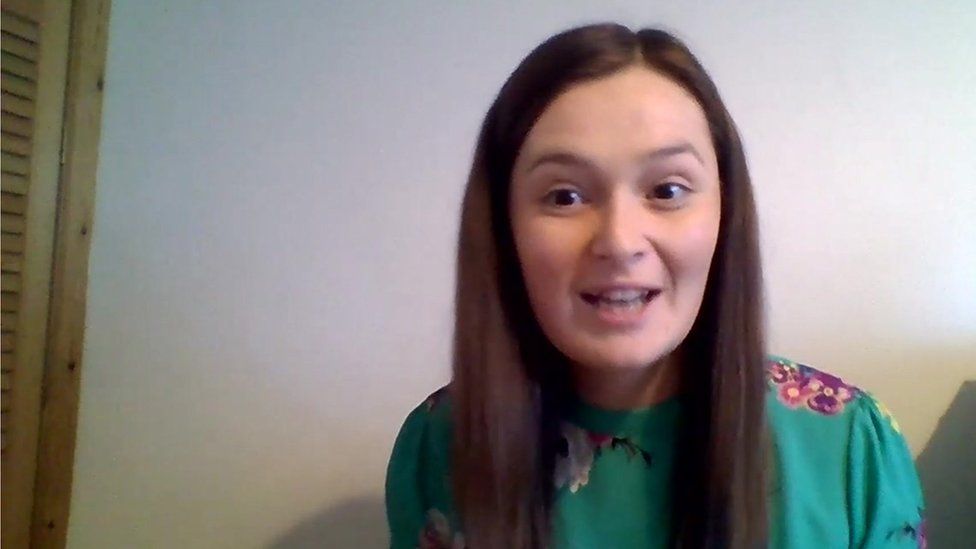 'Pwysig cael darlun o fywyd ffermwyr yn ystod Covid' - BBC Cymru Fyw