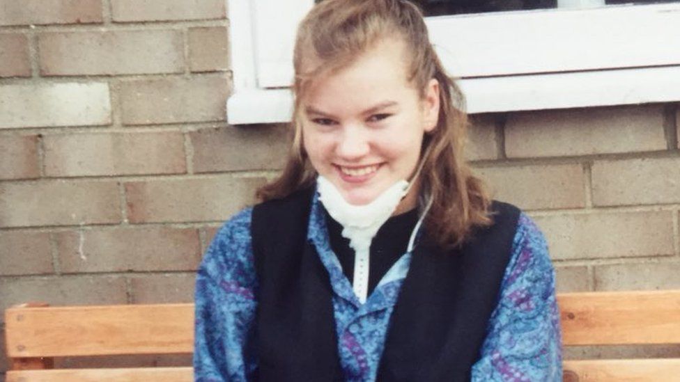 Appeal to find 'silly' 1989 Addenbrooke's cancer nurse Debbie - BBC News