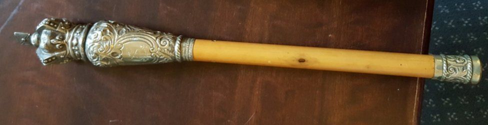 Forgotten regalia found in Aberdeenshire Council safe - BBC News