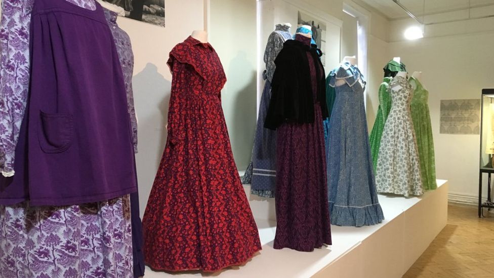 Ffasiwn cerdd dant - BBC Cymru Fyw