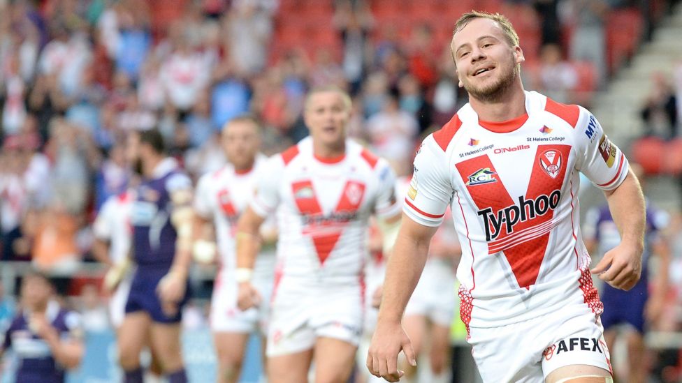 Daniel Smith: Wakefield prop forward joins Huddersfield Giants - BBC Sport