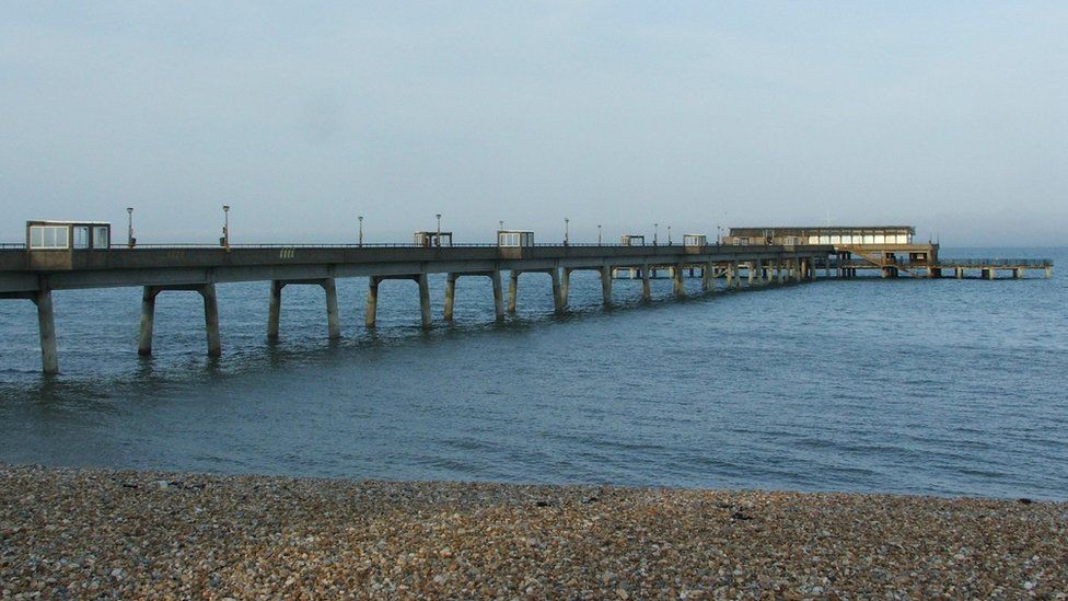 Man dies after Deal fishing boat capsizes near pier - BBC News