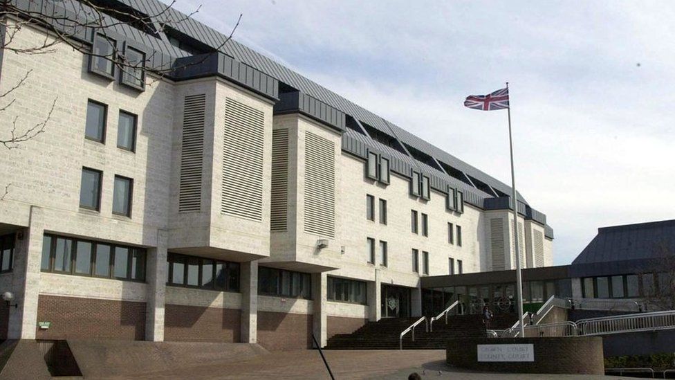 Aylesford paedophile Darren Elphick jailed for repeatedly abusing child ...