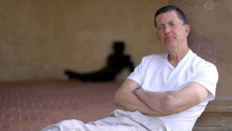 Plea over missing 1986 Sir Antony Gormley sculpture - BBC News