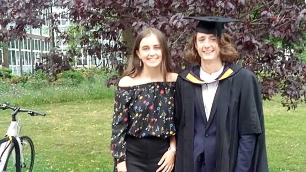 Covid-19: Mali Elwy's kidney transplant postponed twice - BBC News