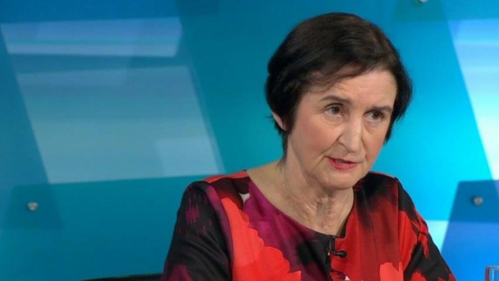 Dirwyon: Drakeford 'methu gweld' sut all Johnson barhau - BBC Cymru Fyw