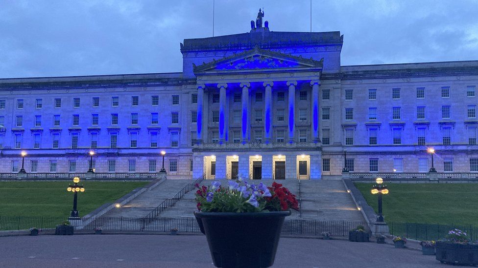 NHS at 75: CPR call for ailing Northern Ireland health service - BBC News