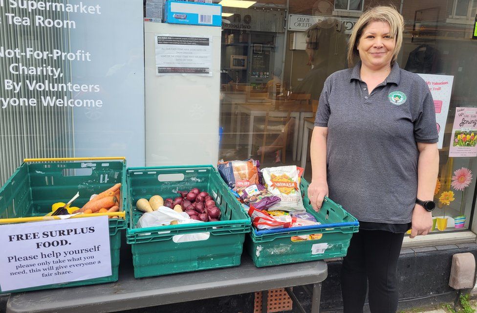 Biddulph cafe ordered to remove free food outside its door - BBC News