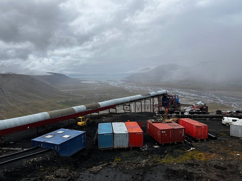 Svalbard: The race to save the fastest-warming place on Earth - BBC News