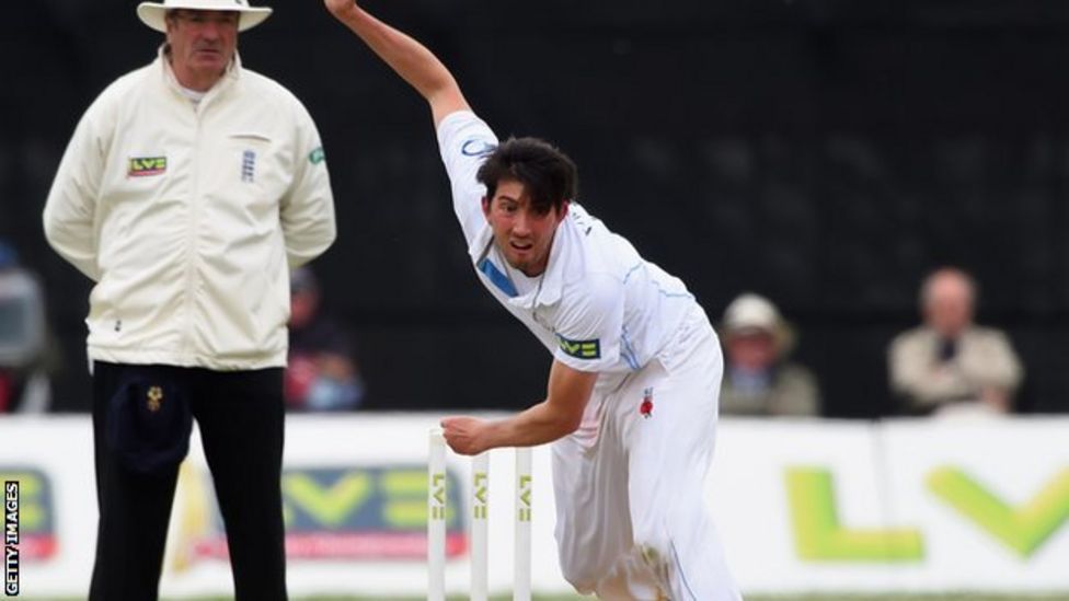 Mark Footitt: Derbyshire fast bowler keen to 'kick on' - BBC Sport