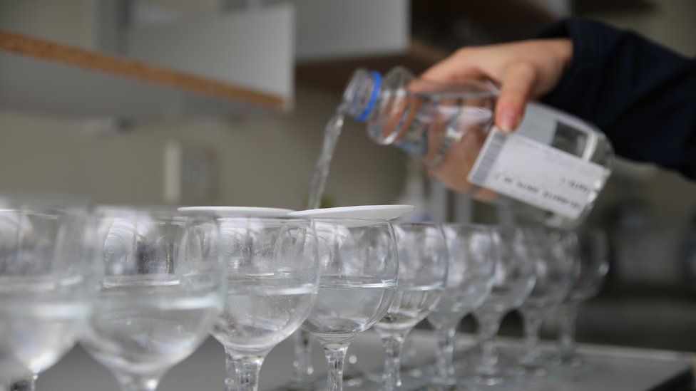 The little-known world of the tap water tasters - BBC News