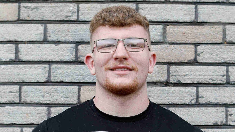 Tributes paid after Wigan and Wales rugby player dies aged 21 - BBC News