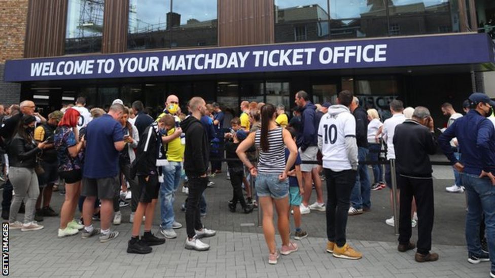 Premier League clubs agree to maintain £30 price cap on away tickets ...