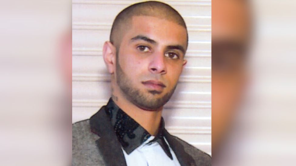 Six plead not guilty to Jaskaran Kang murder - BBC News