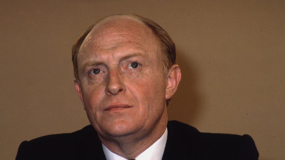 A Very Welsh Coup: Thatcher's Downfall 25 years ago - BBC News