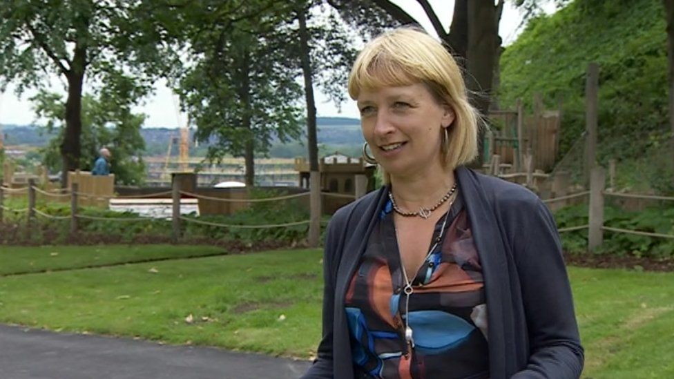 Nottingham Castle trust's former boss makes harassment claims - BBC News