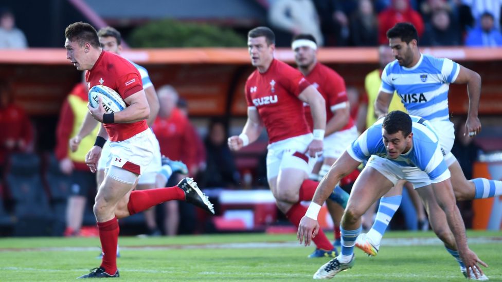Peter Thomas: Cardiff Blues chairman to step down after 20 years - BBC ...
