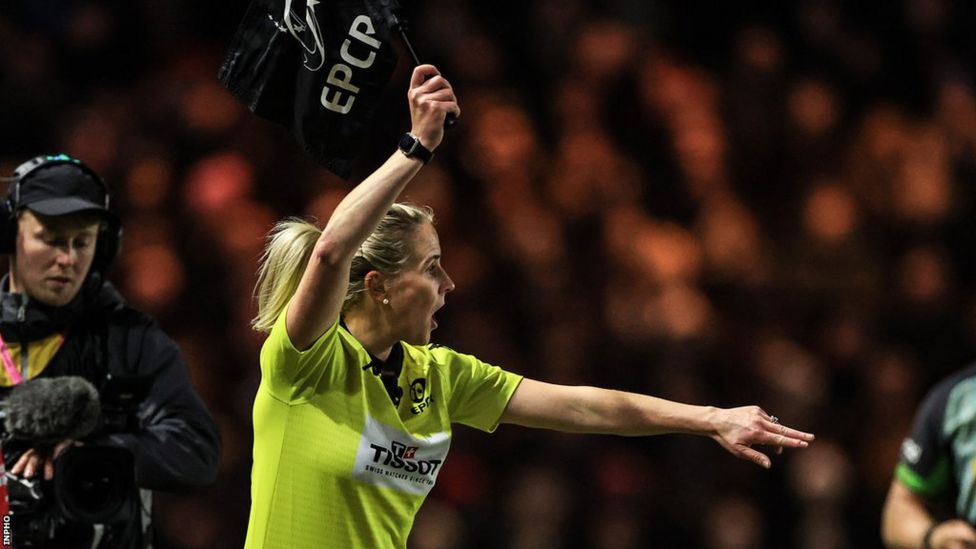 Joy Neville: Pioneering Irish referee to retire at end of season - BBC ...