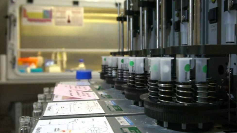 PSNI say 'no immediate threat' to lab's murder archives - BBC News