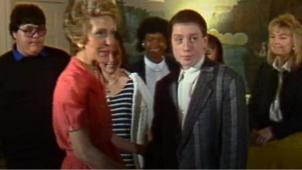 Grange Hill's Mrs McClusky actress Gwyneth Powell dies aged 76 - BBC News