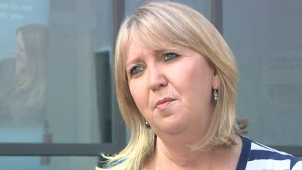 Samantha Eastwood: Police find body in midwife search - BBC News