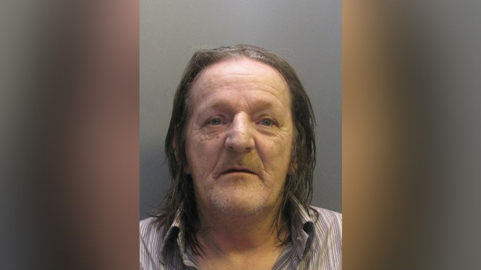 Cambridge paedophile convinced child he was their 'boyfriend' - BBC News