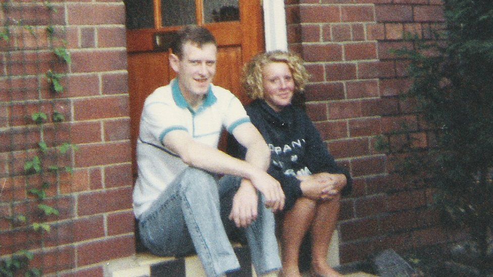 Man, 71, dies from injuries after Conwy Valley crash - BBC News