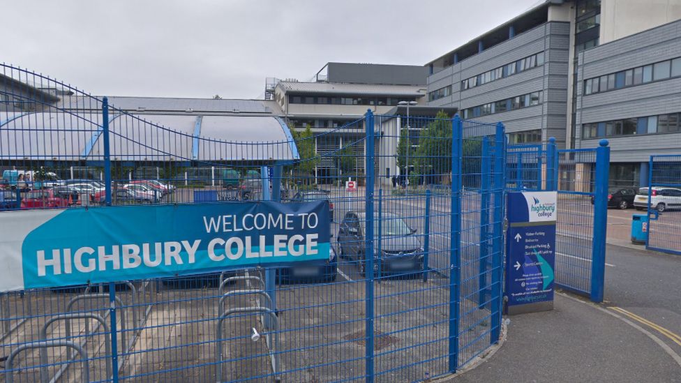 Highbury College '£150k expenses' principal to retire - BBC News