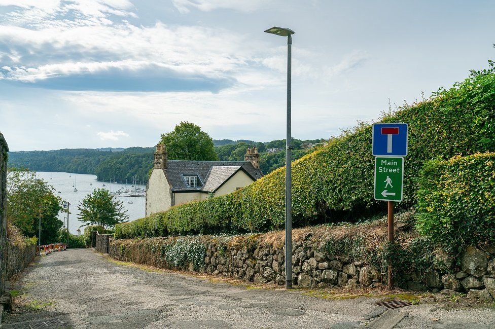 Is this Scotland's steepest street? - BBC News