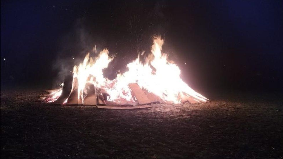 Plea for wood after vandals light Stourbridge bonfire early - BBC News
