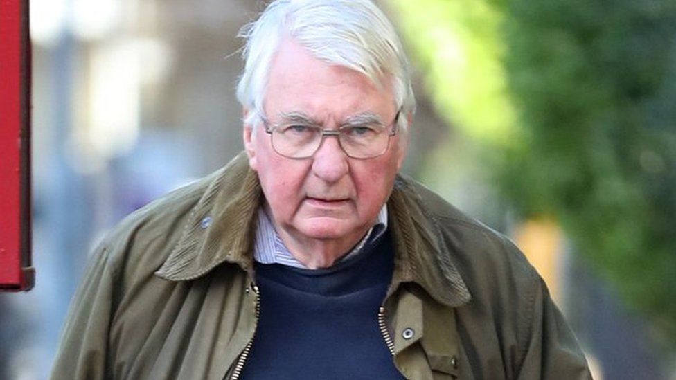 Peter Burr abuse victim 'spoke out after hearing show' - BBC News