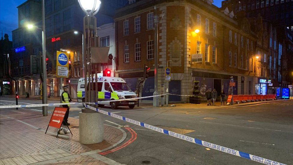 In pictures: Reading park stabbings - BBC News