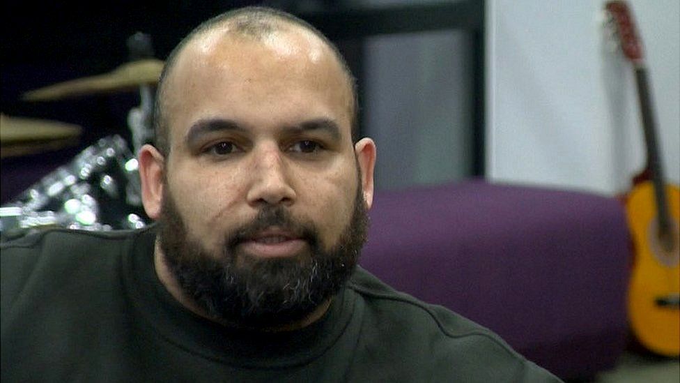 Youth services in North West England 'need salaries, not bricks' - BBC News