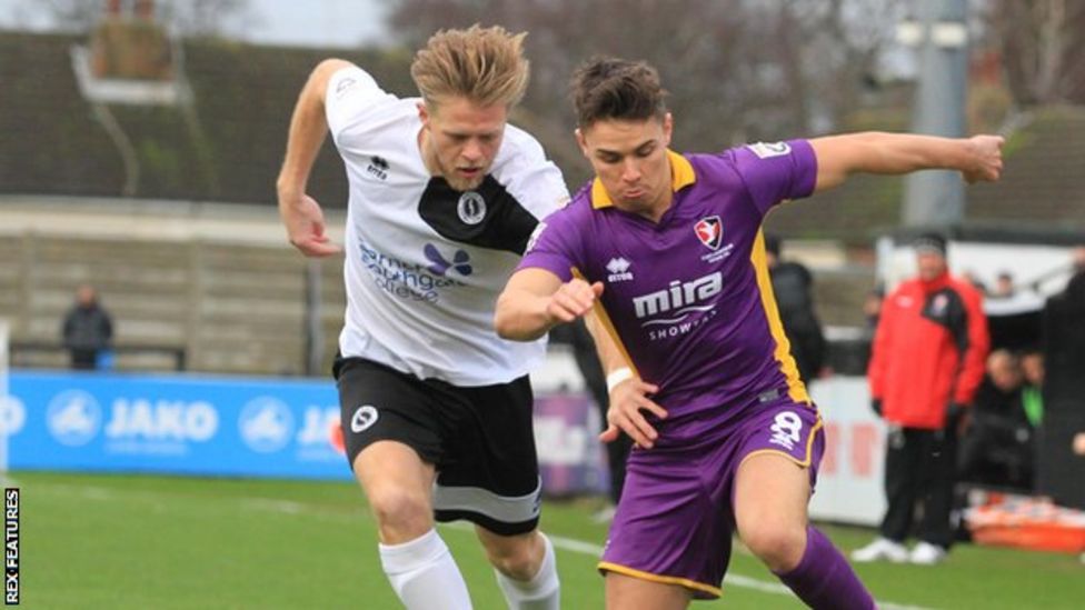 Ben Nunn: Boreham Wood defender joins Dagenham & Redbridge - BBC Sport