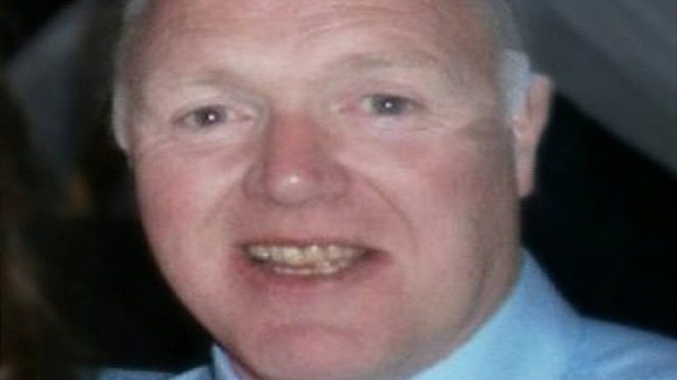 David Black murder: IRA graffiti sprayed at scene - BBC News