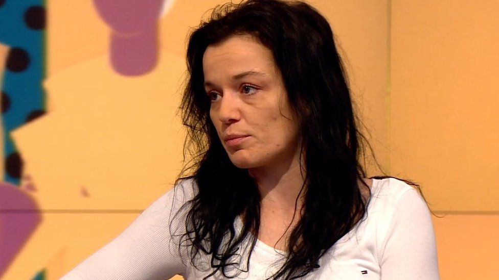 Actress Lauren Socha says praise for care home work is bizarre - BBC News