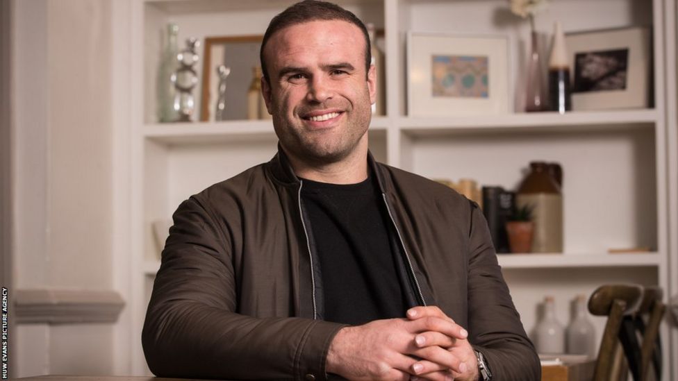 Jamie Roberts: Former Wales centre among new WRU board members - BBC Sport