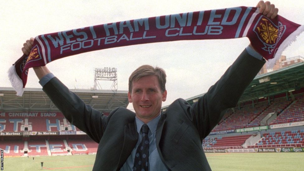 Sports Personality 2021: Remembering the stars we have lost - BBC Sport