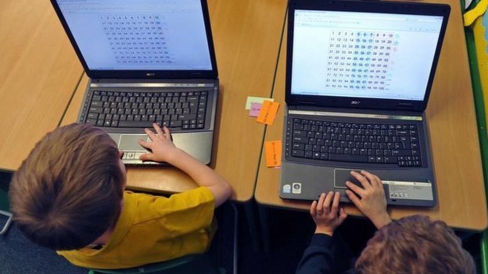 School technology struggles to make an impact - BBC News