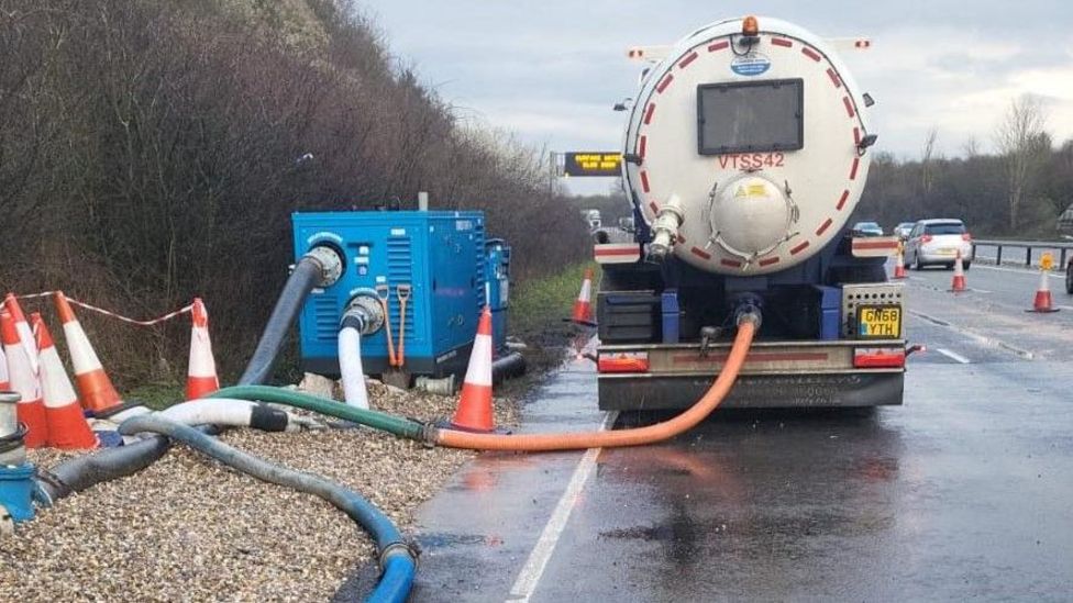 A14 flooding: Eleven million litres of water extracted from road - BBC News