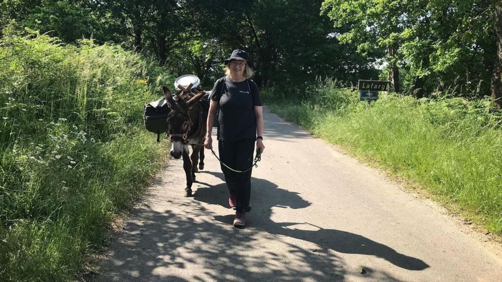 Tè à Leòdhas agus a taisteal le aiseal - Naidheachdan a' BhBC