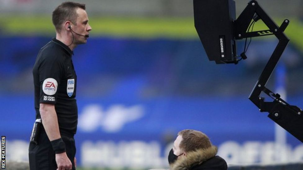 Premier League referees: Time to mic up officials, says Chris Sutton ...