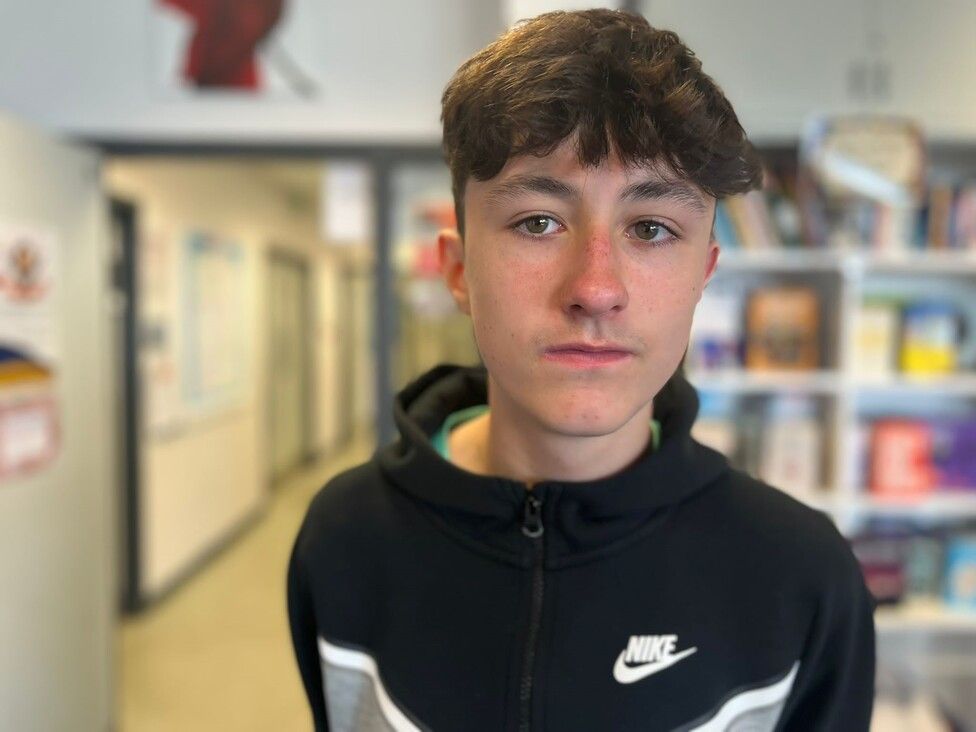 'You want to vape because it's like a trend' - BBC News