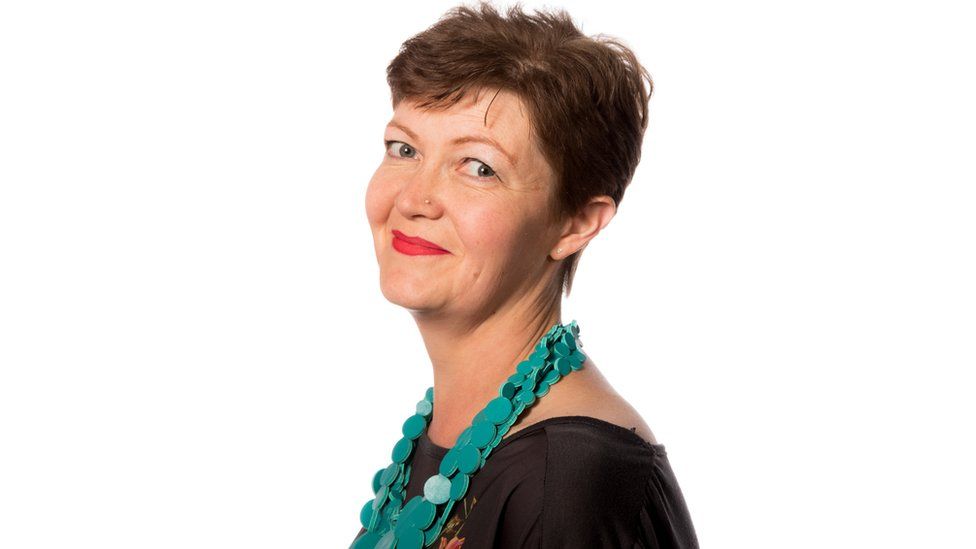 Helen Legh: 'Much loved' BBC presenter, 44, dies - BBC News