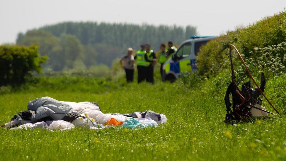 Paraglider killed in mid-air crash near Peterborough - BBC News