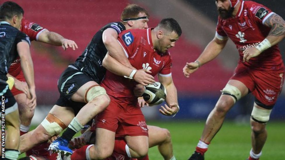 Rob Evans: Wales and Scarlets prop reveals concussion battle - BBC Sport
