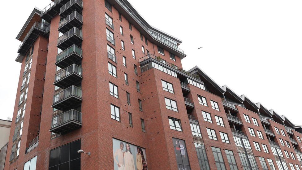 Belfast: 'Further issues' at Victoria Square Apartments - BBC News