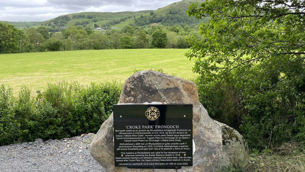 Gaelic football: Frongoch plaque marks village's links to game - BBC News