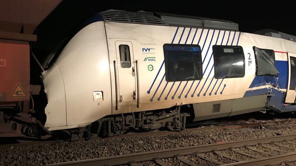 Germany train: Collision near Düsseldorf injures dozens - BBC News